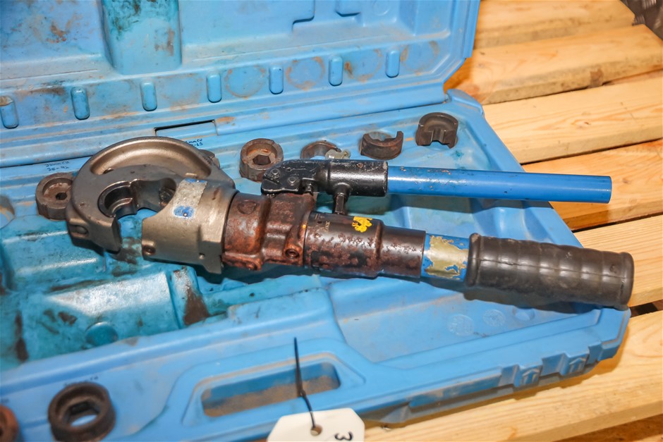 Cembre HT1313-C Manual Hydraulic Cable Crimper with Poly Case Auction ...