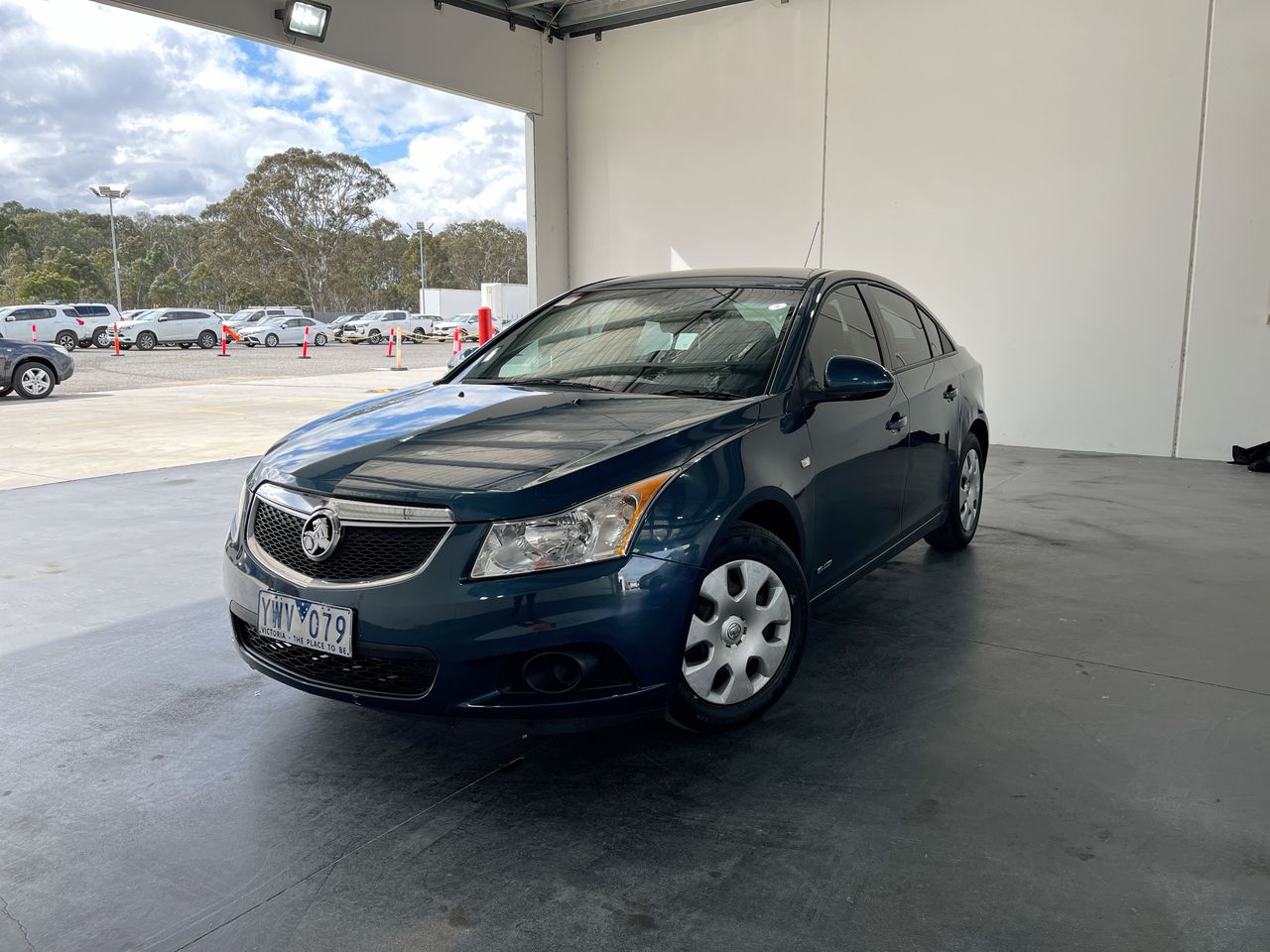 2012 Holden Cruze CD JH Automatic Sedan Auction (0001-21055342) | Grays ...