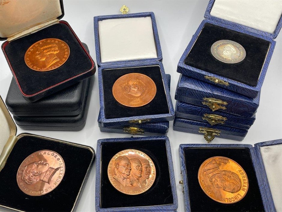 12 x Asstd Commemorative World Leaders medals in Silver and Copper ...