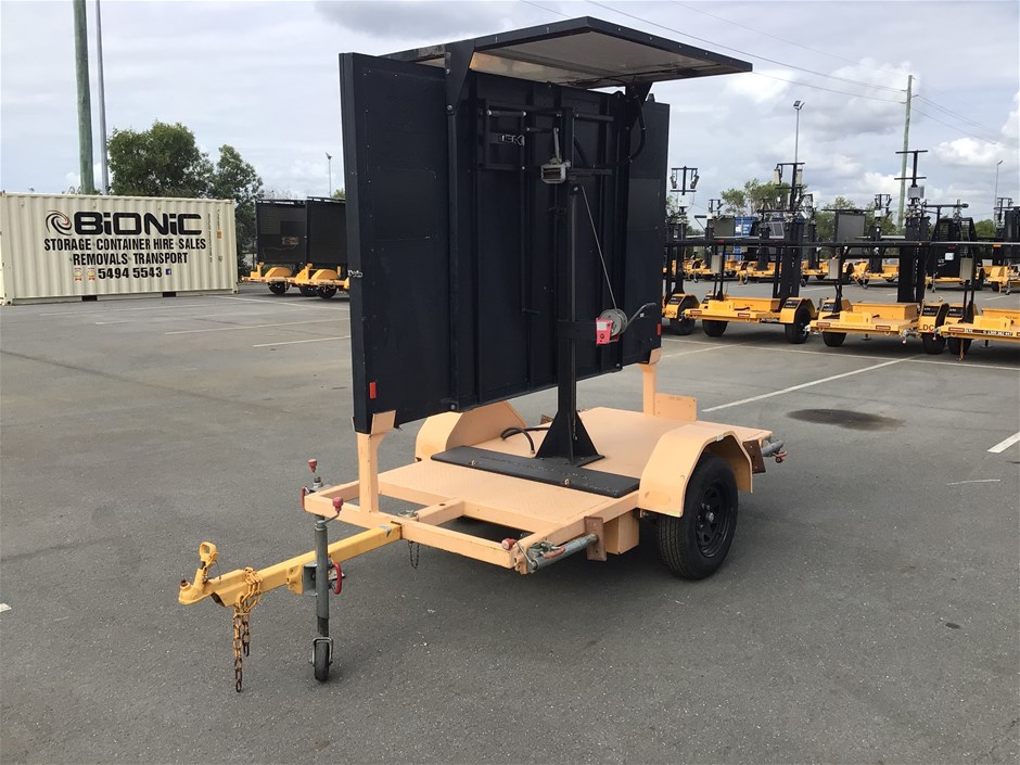 2015 Giga Signs Sign Board Single Variable Message Sign Trailer Auction ...