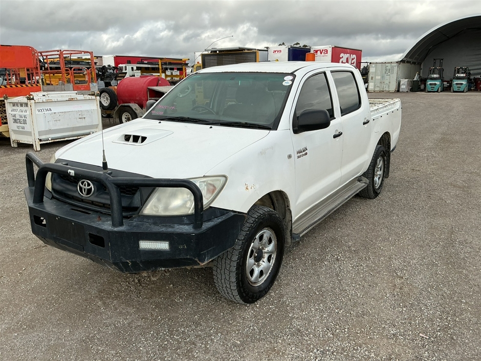 2011 Toyota Hilux SR (4x4) KUN26R Turbo Diesel Automatic Dual Cab ...
