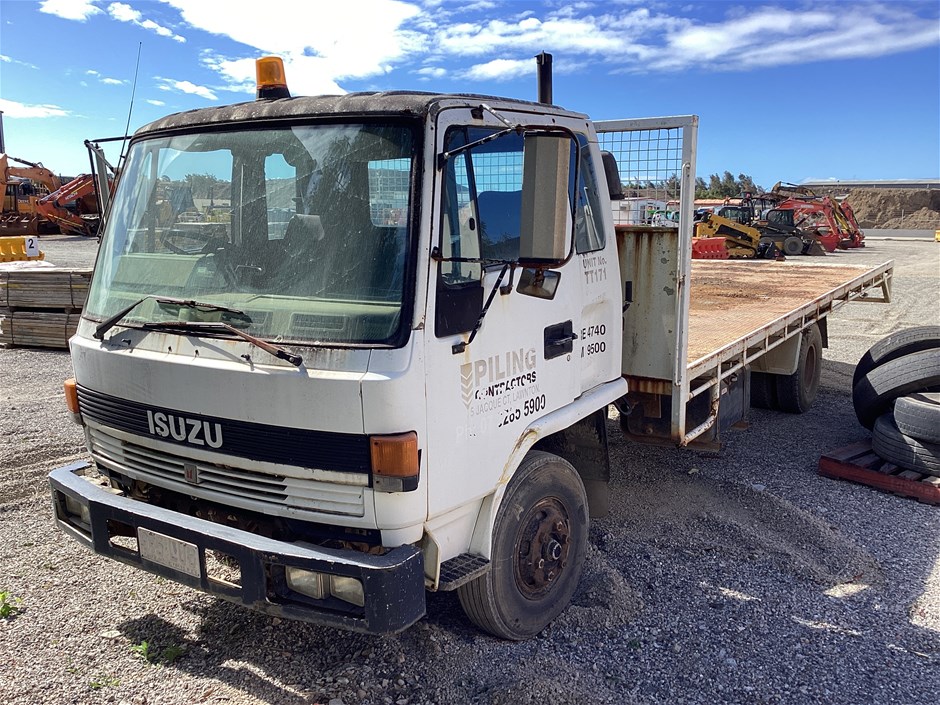 1994 Isuzu FSR 4 x 2 Tray Body Truck Auction (0001-7060244) | Grays ...