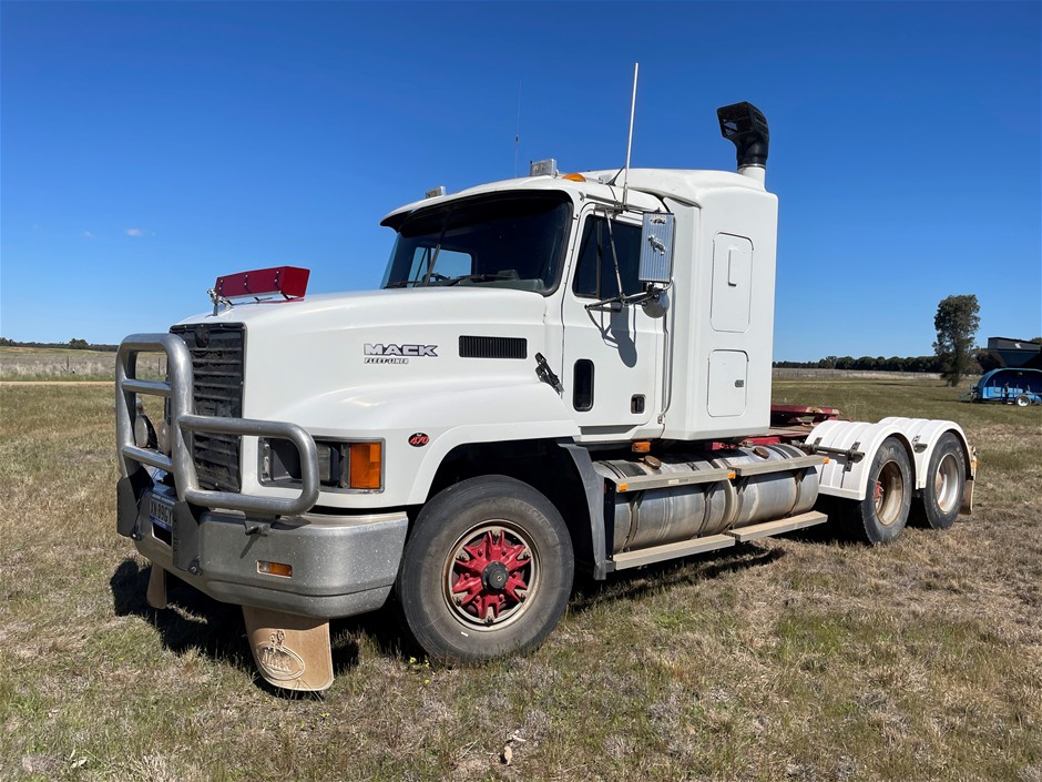 2001 Mack CH 6X4 Fleet Liner Prime Mover With New Engine Auction (0005 ...