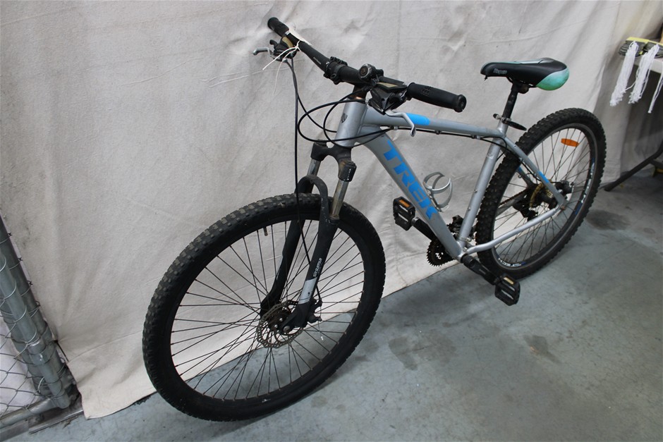 Trek Silver and Blue Bicycle Auction (0027-9063332) | Grays Australia