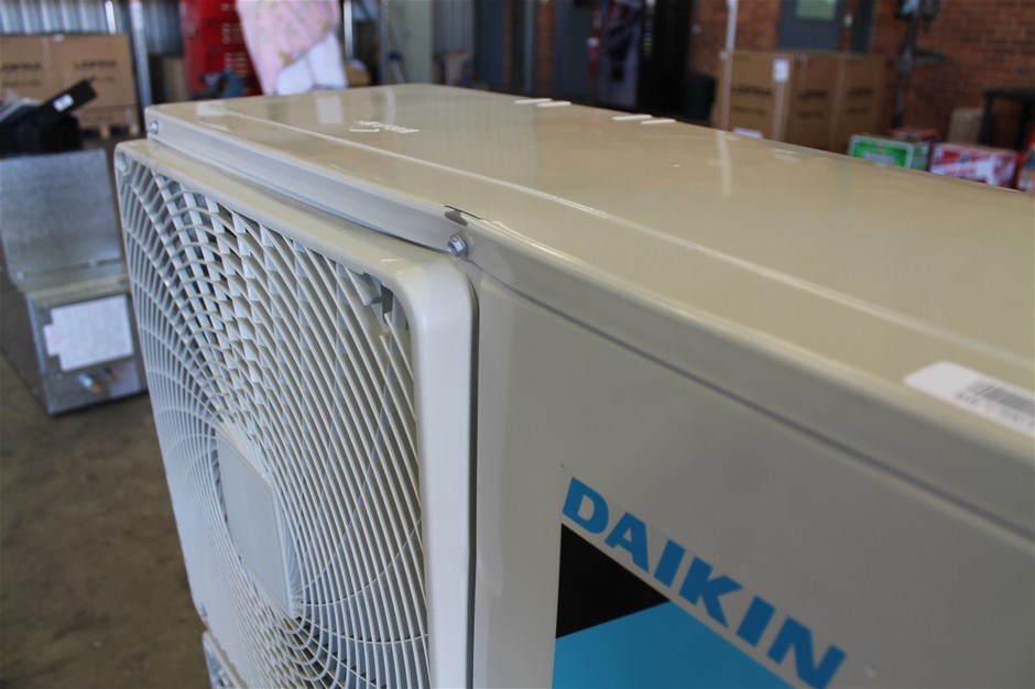 Daikin Super Inverter R410A Outdoor Air Con Unit and Indoor Unit ...