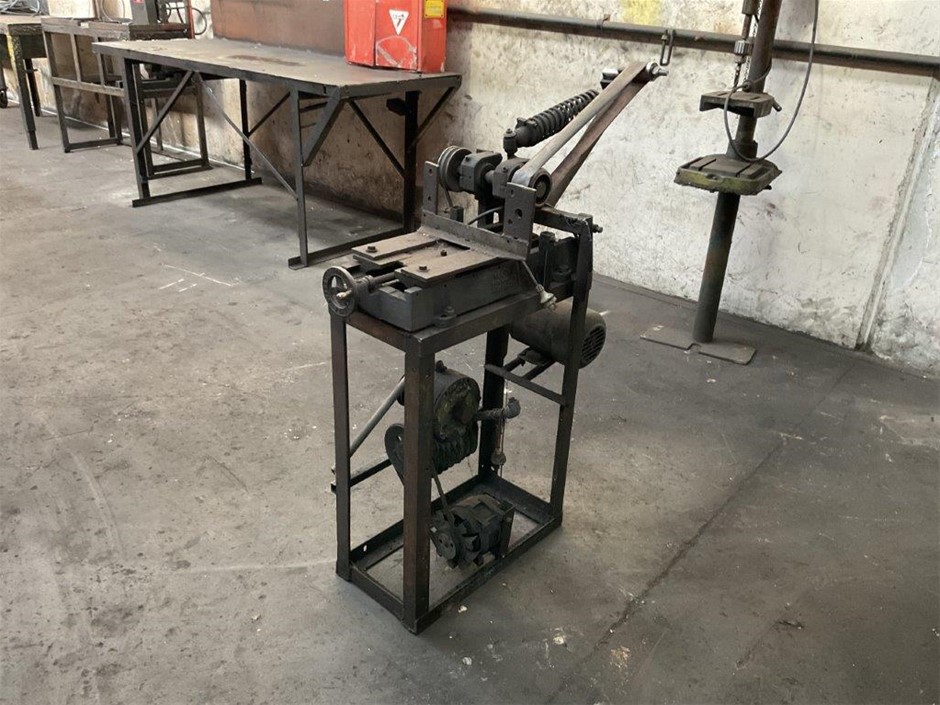 Linisher Machine Auction (0009-3036123) | Grays Australia