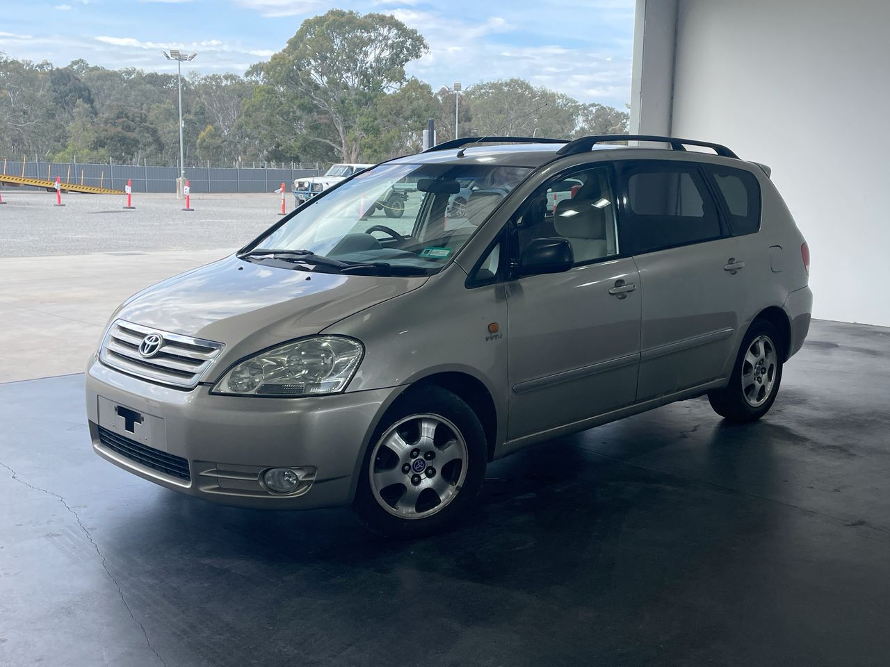 2003 Toyota Avensis VERSO ULTIMA ACM20R Automatic 7 Seats People Mover ...