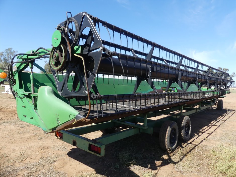 John Deere 936D Header Front (Draper) 36 Foot Auction (0012-5062196 ...