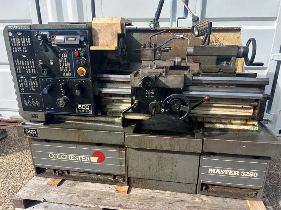 1995 Colchester 600 Lathe Limited Master 3250 VS Center Lathe Auction ...